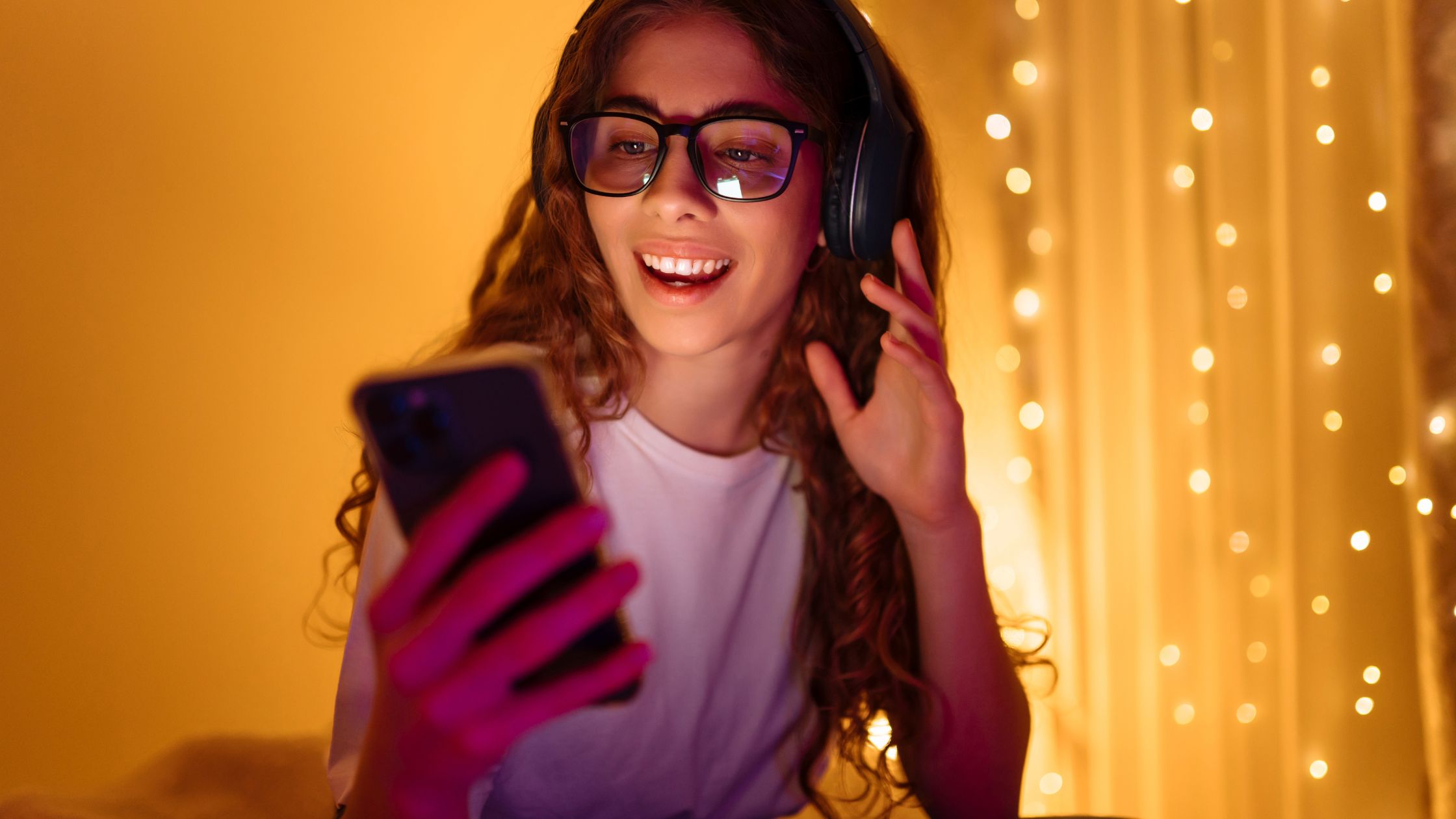 Best Websites to Talk with Girls for Free in 2025 - Chatib Blog